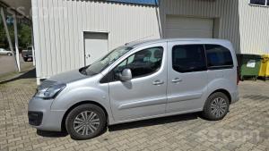 Peugeot Partner 2016 in Riga, with an engine capacity of 1.60 L and mileage of 282 thousand km for 3900 €, photo 4 on AUTOMOTO.COM.LV