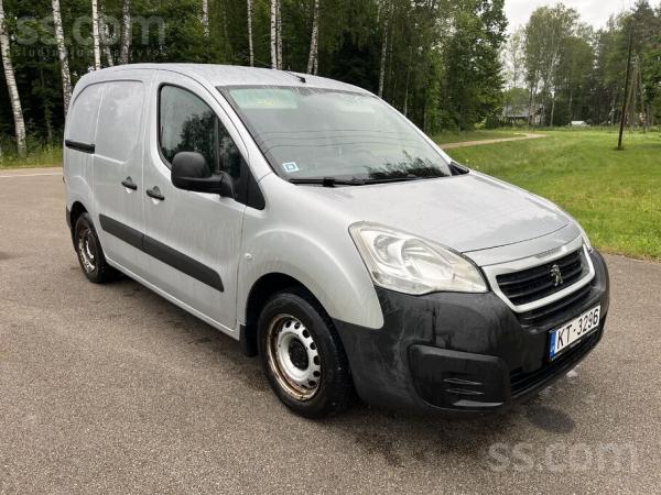 Peugeot Partner 2017 Rīga, ar dzinēja tilpumu 1.60 L un nobraukumu 146 tūkst. km par 3800 €, foto 1 vietnē AUTOMOTO.COM.LV