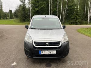 Peugeot Partner 2017 Rīga, ar dzinēja tilpumu 1.60 L un nobraukumu 146 tūkst. km par 3800 €, foto 10 vietnē AUTOMOTO.COM.LV
