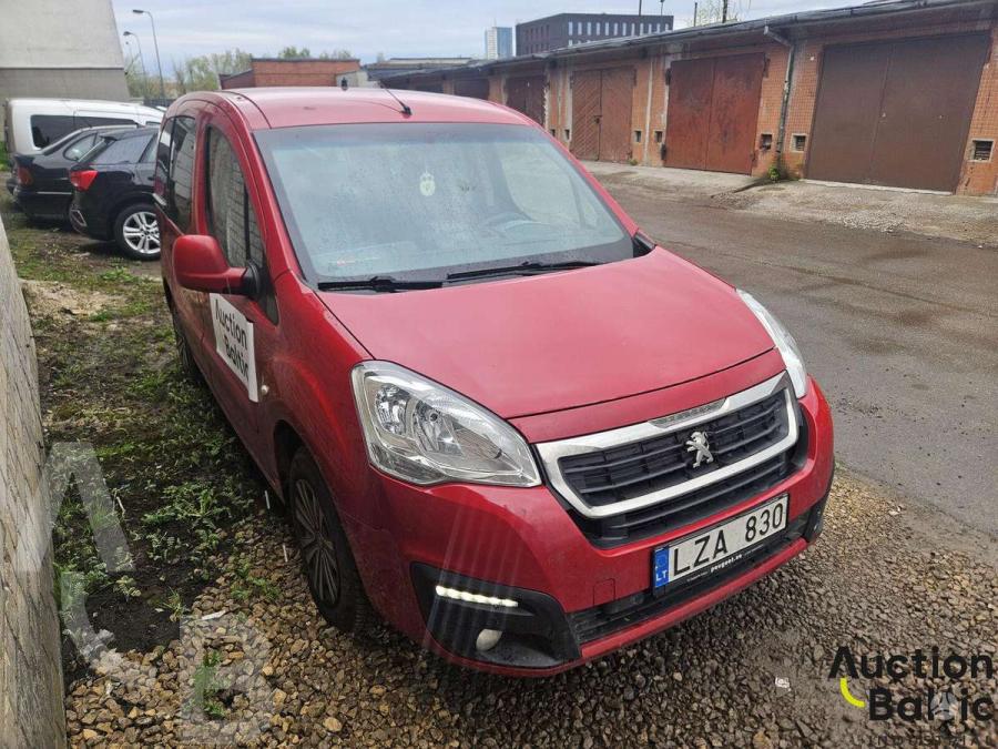 Peugeot Partner 2018 in Klaipeda, with an engine capacity of 1.56 L and mileage of 270 thousand km for 3200 €, photo 2 on AUTOMOTO.COM.LV