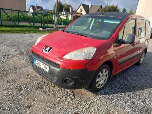 Sarkans Peugeot Partner 2009 Kohtla-Jerve, ar dzinēja tilpumu 0.00 L un nobraukumu 302 tūkst. km par 1800 €, foto 7 vietnē AUTOMOTO.COM.LV