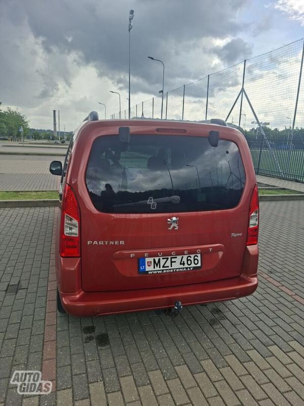 Red Peugeot Partner 2008 in Jonava, with an engine capacity of 1.60 L and mileage of 236 thousand km for 3000 €, photo 3 on AUTOMOTO.COM.LV