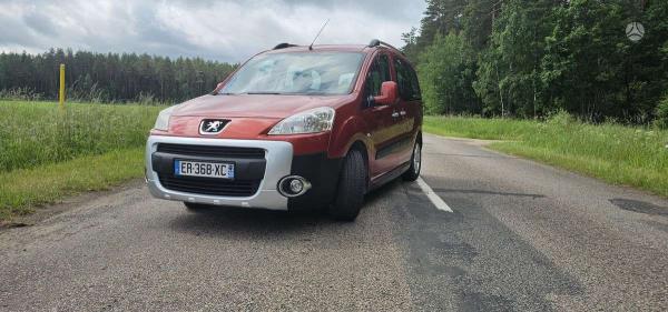 Sarkans Peugeot Partner 2009 Viļņa, ar dzinēja tilpumu 1.56 L un nobraukumu 310 tūkst. km par 4380 €, foto 6 vietnē AUTOMOTO.COM.LV