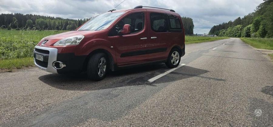Sarkans Peugeot Partner 2009 Viļņa, ar dzinēja tilpumu 1.56 L un nobraukumu 310 tūkst. km par 4380 €, foto 10 vietnē AUTOMOTO.COM.LV