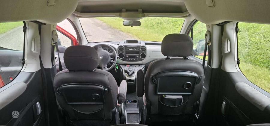 Sarkans Peugeot Partner 2009 Viļņa, ar dzinēja tilpumu 1.56 L un nobraukumu 310 tūkst. km par 4380 €, foto 15 vietnē AUTOMOTO.COM.LV