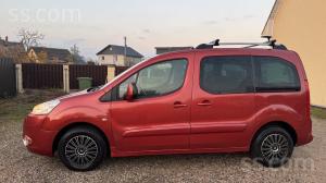 Sarkans Peugeot Partner 2009 Rēzekne, ar dzinēja tilpumu 1.60 L un nobraukumu 388 tūkst. km par 2250 €, foto 3 vietnē AUTOMOTO.COM.LV
