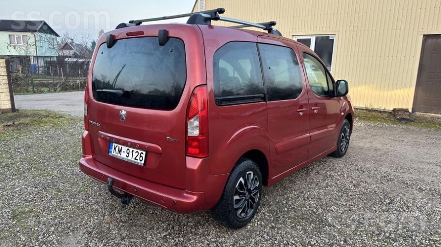 Sarkans Peugeot Partner 2009 Rēzekne, ar dzinēja tilpumu 1.60 L un nobraukumu 388 tūkst. km par 2250 €, foto 5 vietnē AUTOMOTO.COM.LV