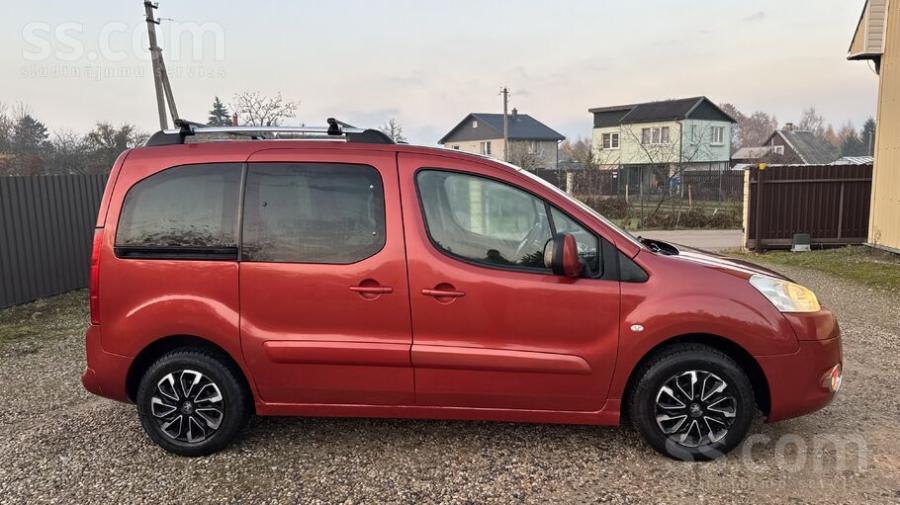 Sarkans Peugeot Partner 2009 Rēzekne, ar dzinēja tilpumu 1.60 L un nobraukumu 388 tūkst. km par 2250 €, foto 6 vietnē AUTOMOTO.COM.LV