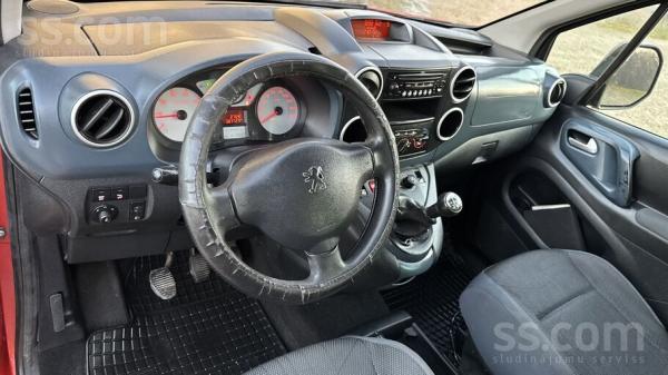 Sarkans Peugeot Partner 2009 Rēzekne, ar dzinēja tilpumu 1.60 L un nobraukumu 388 tūkst. km par 2250 €, foto 9 vietnē AUTOMOTO.COM.LV