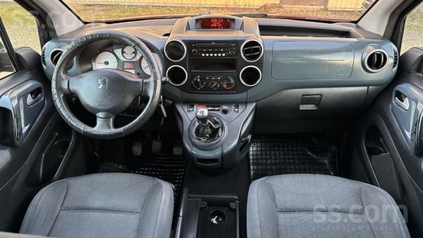 Sarkans Peugeot Partner 2009 Rēzekne, ar dzinēja tilpumu 1.60 L un nobraukumu 388 tūkst. km par 2250 €, foto 10 vietnē AUTOMOTO.COM.LV