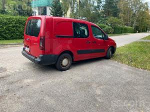 Sarkans Peugeot Partner 2011 Rīga, ar dzinēja tilpumu 1.60 L un nobraukumu 355 tūkst. km par 2320 €, foto 3 vietnē AUTOMOTO.COM.LV