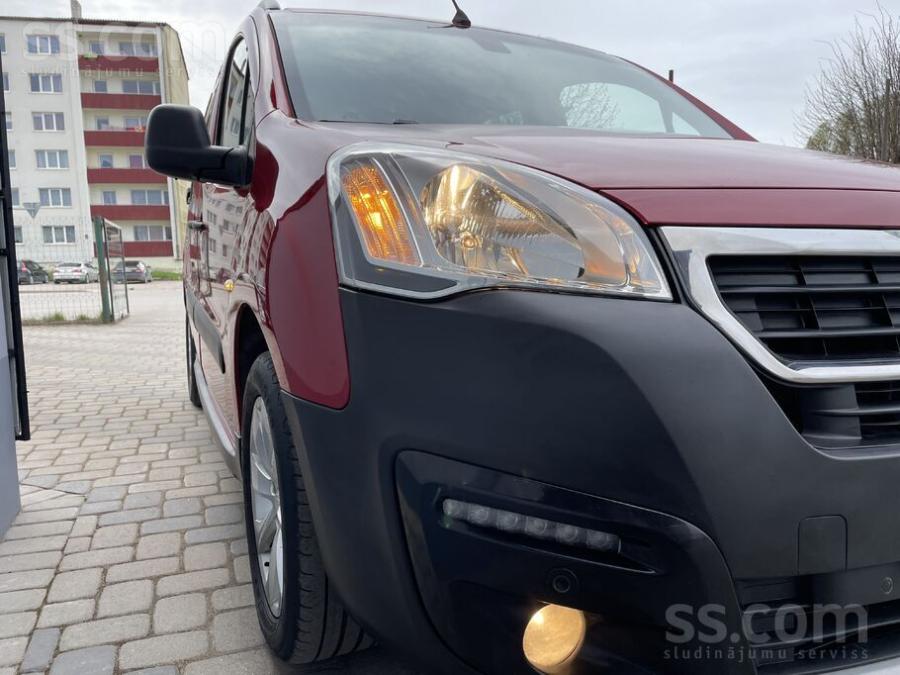 Sarkans Peugeot Partner 2016 Talsi, ar dzinēja tilpumu 1.60 L un nobraukumu 267 tūkst. km par 4990 €, foto 22 vietnē AUTOMOTO.COM.LV