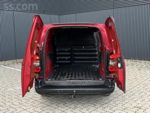 Red Peugeot Partner 2017 in Riga, with an engine capacity of 1.60 L and mileage of 237 thousand km for 4990 €, photo 6 on AUTOMOTO.COM.LV