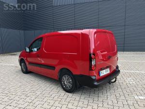 Red Peugeot Partner 2017 in Riga, with an engine capacity of 1.60 L and mileage of 237 thousand km for 4990 €, photo 7 on AUTOMOTO.COM.LV