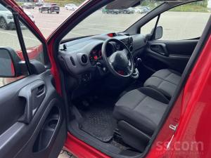 Red Peugeot Partner 2017 in Riga, with an engine capacity of 1.60 L and mileage of 237 thousand km for 4990 €, photo 9 on AUTOMOTO.COM.LV