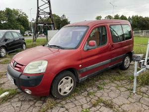 Красный Пежо Partner 2004 в Нарва, объемом двигателя 1.60 л и пробегом 291 тыс. км за 399 €, фото 1 на AUTOMOTO.COM.LV