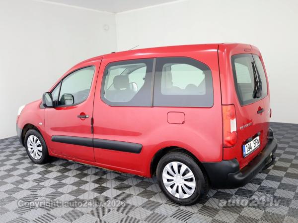 Red Peugeot Partner 2011 in Tallinn, with an engine capacity of 1.60 L and mileage of 336 thousand km for 999 €, photo 5 on AUTOMOTO.COM.LV