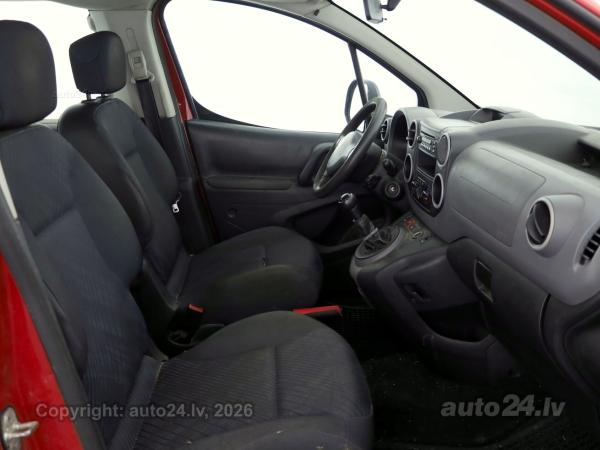 Red Peugeot Partner 2011 in Tallinn, with an engine capacity of 1.60 L and mileage of 336 thousand km for 999 €, photo 7 on AUTOMOTO.COM.LV