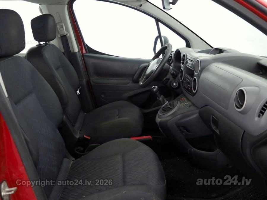 Красный Пежо Partner 2011 в Таллин, объемом двигателя 1.60 л и пробегом 336 тыс. км за 999 €, фото 7 на AUTOMOTO.COM.LV