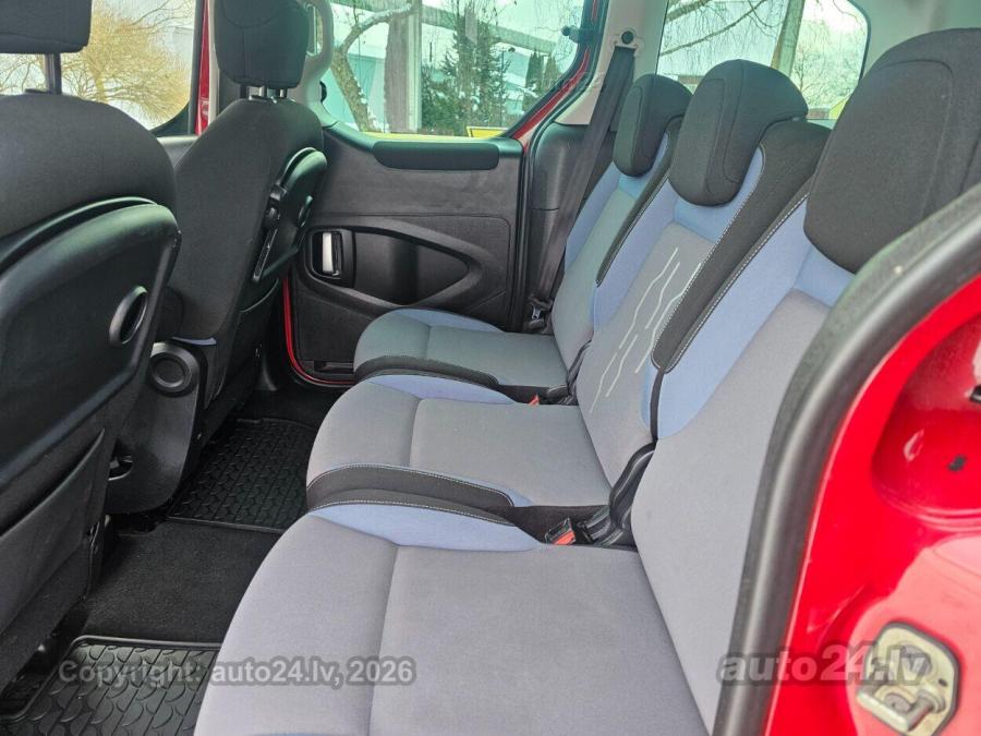 Sarkans Peugeot Partner 2016 Paide, ar dzinēja tilpumu 1.60 L un nobraukumu 138 tūkst. km par 7650 €, foto 19 vietnē AUTOMOTO.COM.LV