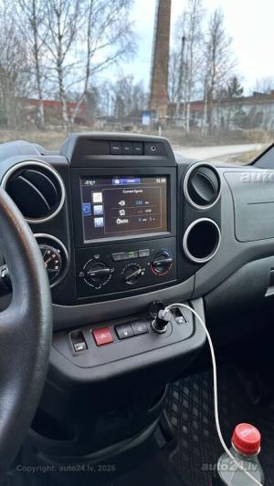 Sarkans Peugeot Partner 2018 Tallina, ar dzinēja tilpumu 1.60 L un nobraukumu 357 tūkst. km par 5300 €, foto 6 vietnē AUTOMOTO.COM.LV