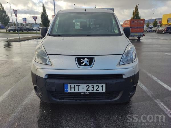 Пежо Partner 2011 в Рига, объемом двигателя 1.60 л и пробегом 242 тыс. км за 2200 €, фото 11 на AUTOMOTO.COM.LV