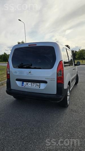Peugeot Partner 2013 in Riga, with an engine capacity of 1.60 L and mileage of 0 thousand km for 2100 €, photo 3 on AUTOMOTO.COM.LV