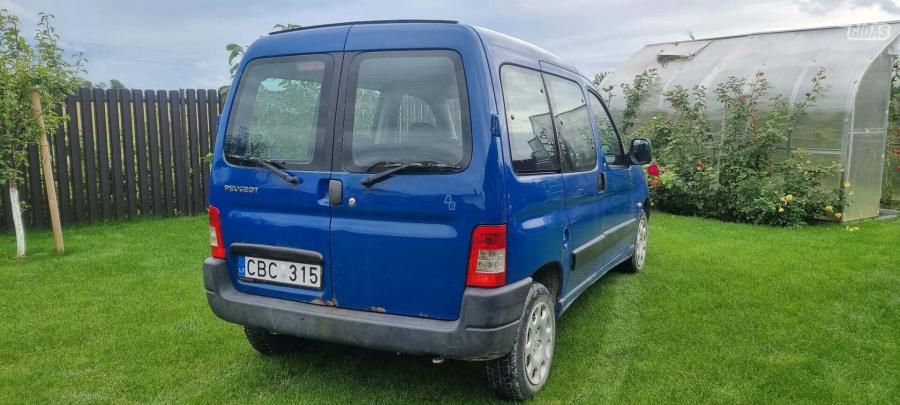 Peugeot Partner 2006 Panevēža, ar dzinēja tilpumu 1.90 L un nobraukumu 203 tūkst. km par 1000 €, foto 9 vietnē AUTOMOTO.COM.LV