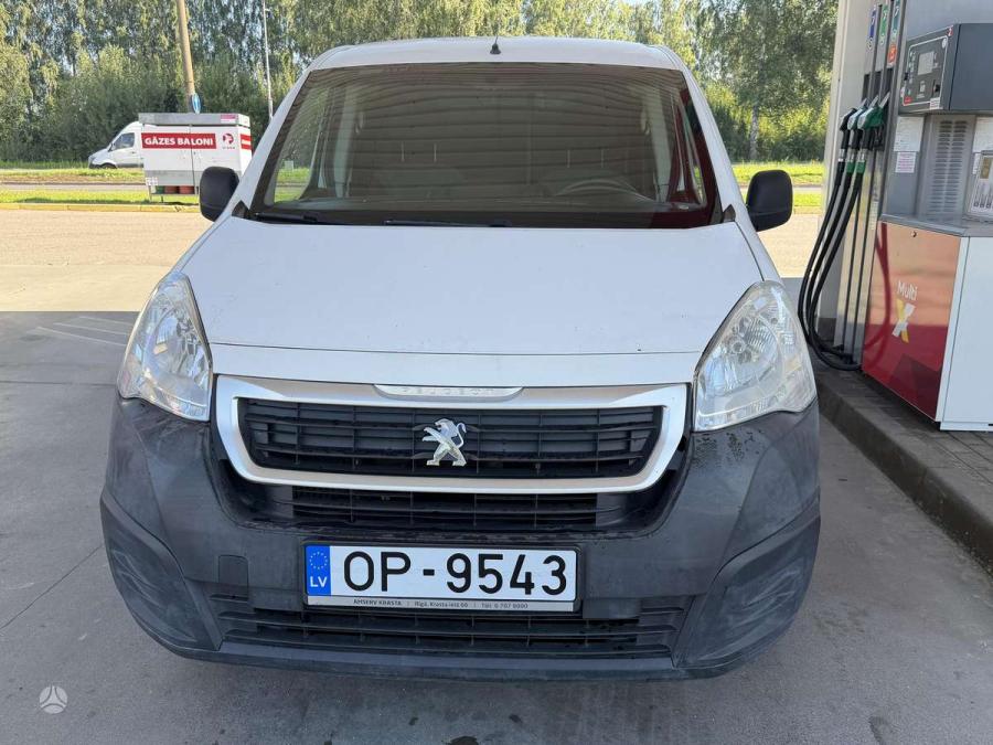 Balts Peugeot Partner 2017 Kauņa, ar dzinēja tilpumu 0.00 L un nobraukumu 154 tūkst. km par 5850 €, foto 9 vietnē AUTOMOTO.COM.LV