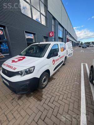 White Peugeot Partner 2019 in Rezekne, with an engine capacity of 1.50 L and mileage of 246 thousand km for 6500 €, photo  on AUTOMOTO.COM.LV
