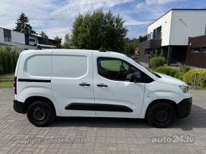 White Peugeot Partner 2020 in Tallinn, with an engine capacity of 1.50 L and mileage of 206 thousand km for 7900 €, photo 3 on AUTOMOTO.COM.LV