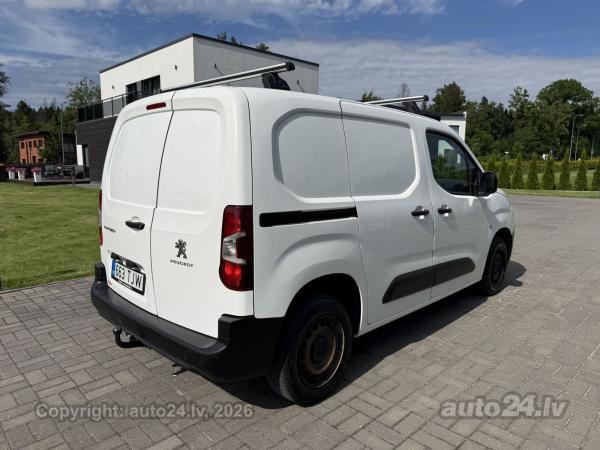Белый Пежо Partner 2020 в Таллин, объемом двигателя 1.50 л и пробегом 206 тыс. км за 7900 €, фото 4 на AUTOMOTO.COM.LV