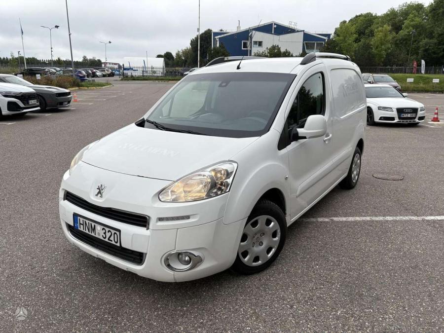 White Peugeot Partner 2014 in Vilnius, with an engine capacity of 1.56 L and mileage of 343 thousand km for 3146 €, photo 1 on AUTOMOTO.COM.LV