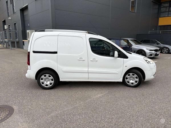 White Peugeot Partner 2014 in Vilnius, with an engine capacity of 1.56 L and mileage of 343 thousand km for 3146 €, photo 4 on AUTOMOTO.COM.LV