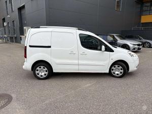 White Peugeot Partner 2014 in Vilnius, with an engine capacity of 1.56 L and mileage of 343 thousand km for 3146 €, photo 4 on AUTOMOTO.COM.LV