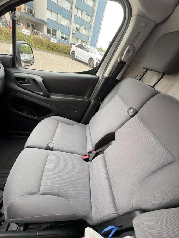 White Peugeot Partner 2014 in Vilnius, with an engine capacity of 1.56 L and mileage of 343 thousand km for 3146 €, photo 10 on AUTOMOTO.COM.LV
