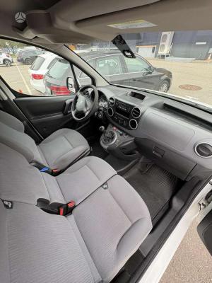 White Peugeot Partner 2014 in Vilnius, with an engine capacity of 1.56 L and mileage of 343 thousand km for 3146 €, photo 17 on AUTOMOTO.COM.LV