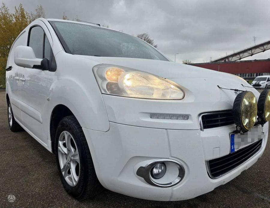 Balts Peugeot Partner 2014 Marijampole, ar dzinēja tilpumu 1.56 L un nobraukumu 239 tūkst. km par 3750 €, foto 6 vietnē AUTOMOTO.COM.LV