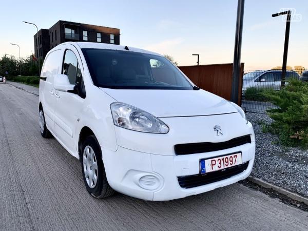 White Peugeot Partner 2015 in Kaunas, with an engine capacity of 1.60 L and mileage of 600 thousand km for 1990 €, photo 9 on AUTOMOTO.COM.LV