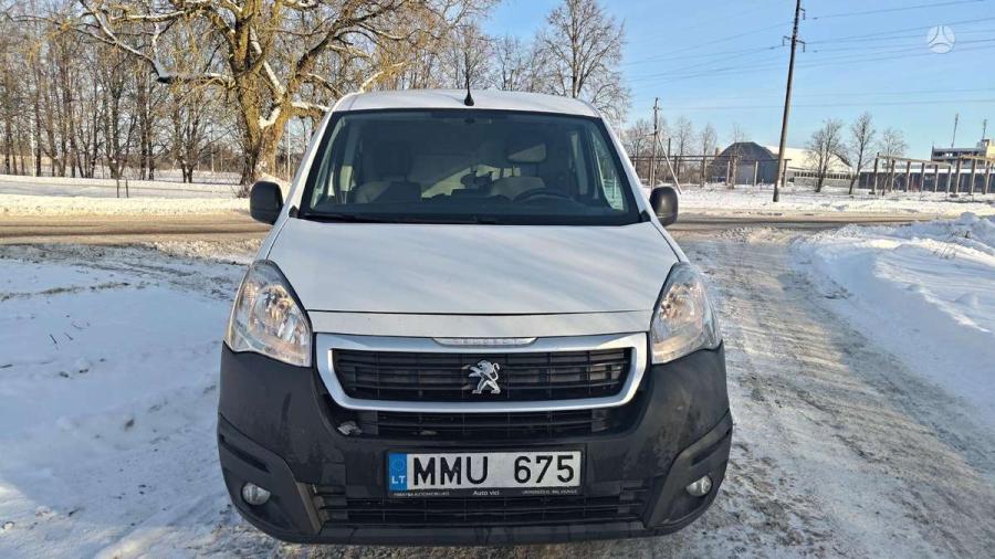 Balts Peugeot Partner 2016 Viļņa, ar dzinēja tilpumu 1.56 L un nobraukumu 226 tūkst. km par 2400 €, foto 2 vietnē AUTOMOTO.COM.LV