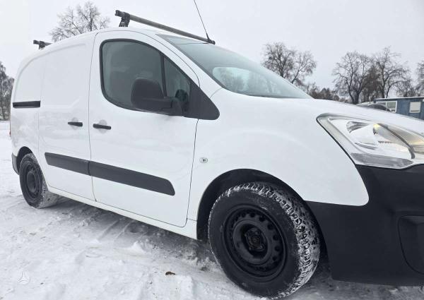 White Peugeot Partner 2016 in Marijampole, with an engine capacity of 1.56 L and mileage of 211 thousand km for 3850 €, photo 7 on AUTOMOTO.COM.LV