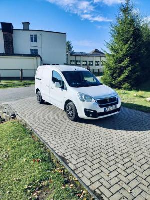 White Peugeot Partner 2016 in Vilnius, with an engine capacity of 1.56 L and mileage of 146 thousand km for 2300 €, photo  on AUTOMOTO.COM.LV