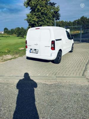White Peugeot Partner 2016 in Vilnius, with an engine capacity of 1.56 L and mileage of 146 thousand km for 2300 €, photo 9 on AUTOMOTO.COM.LV