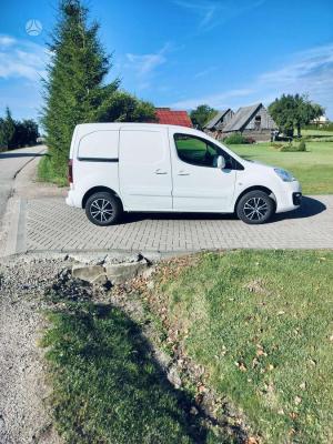 White Peugeot Partner 2016 in Vilnius, with an engine capacity of 1.56 L and mileage of 146 thousand km for 2300 €, photo 12 on AUTOMOTO.COM.LV