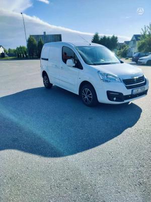 White Peugeot Partner 2016 in Vilnius, with an engine capacity of 1.56 L and mileage of 146 thousand km for 2300 €, photo 30 on AUTOMOTO.COM.LV
