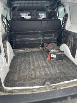 White Peugeot Partner 2017 in Kaunas, with an engine capacity of 1.56 L and mileage of 263 thousand km for 4700 €, photo 4 on AUTOMOTO.COM.LV