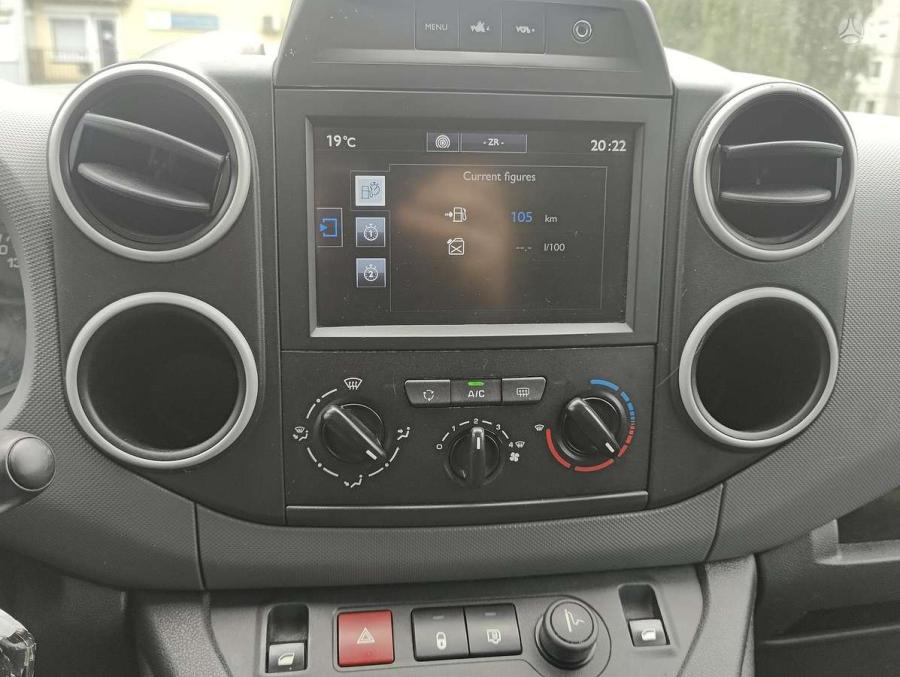 White Peugeot Partner 2018 in Vilnius, with an engine capacity of 1.56 L and mileage of 179 thousand km for 2800 €, photo 9 on AUTOMOTO.COM.LV