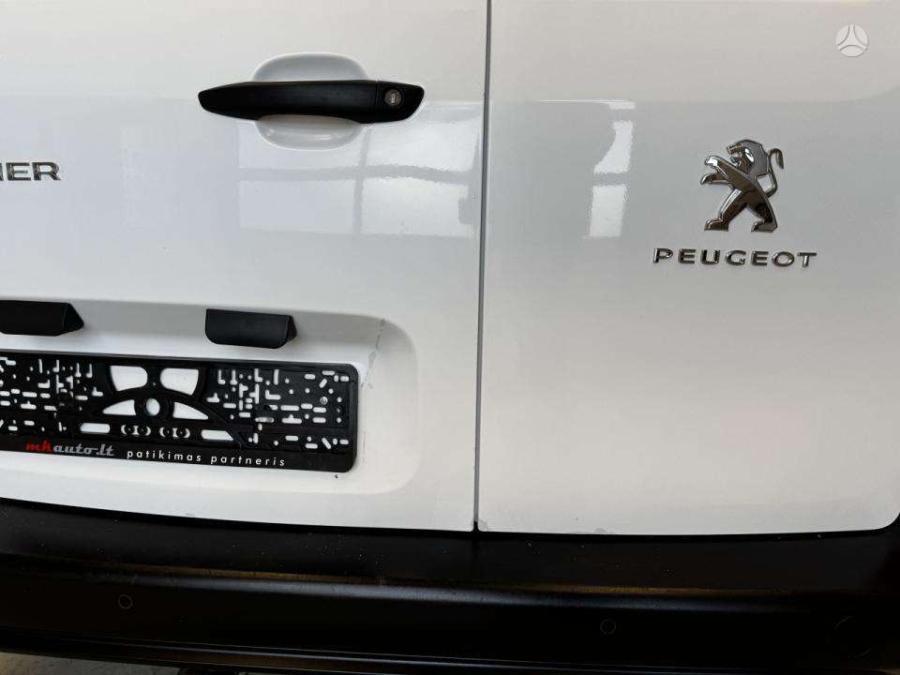 White Peugeot Partner 2019 in Radviliskis, with an engine capacity of 1.50 L and mileage of 146 thousand km for 8409 €, photo 30 on AUTOMOTO.COM.LV