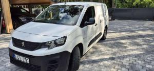 White Peugeot Partner 2019 in Vilnius, with an engine capacity of 1.56 L and mileage of 124 thousand km for 7500 €, photo  on AUTOMOTO.COM.LV
