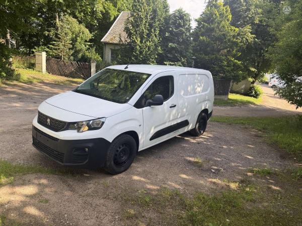 Balts Peugeot Partner 2019 Tauragė, ar dzinēja tilpumu 1.50 L un nobraukumu 310 tūkst. km par 4800 €, foto 2 vietnē AUTOMOTO.COM.LV